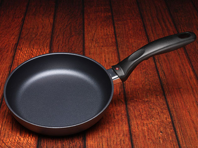 Swiss Diamond® HD Classic 7" Nonstick Fry Pan | StackSocial