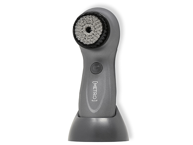 MetroMan Round Trip Waterproof USB Facial Brush | StackSocial